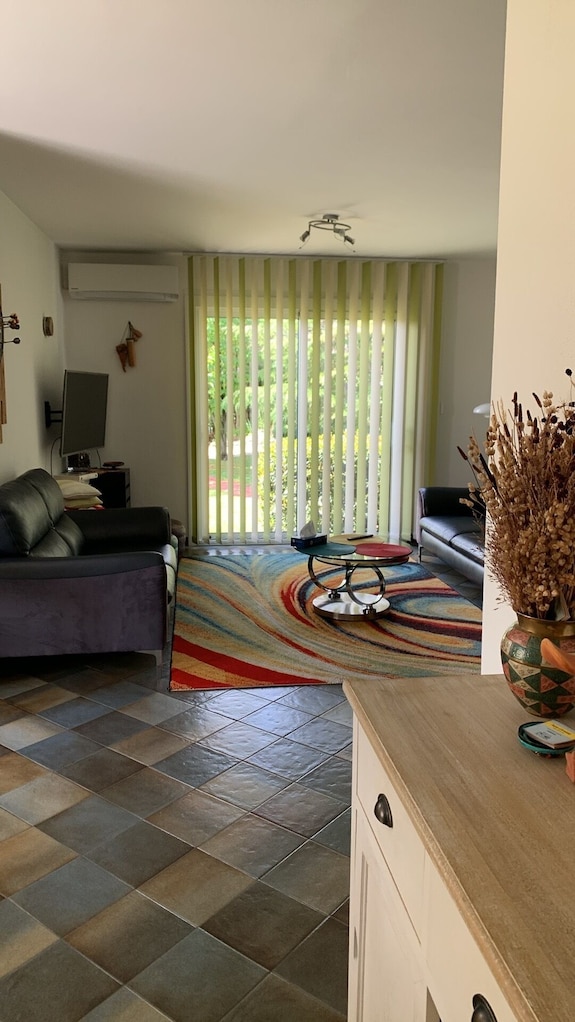 Maison Avec Piscine Privée 10x5 Sur Colline Résidentielle - Alès