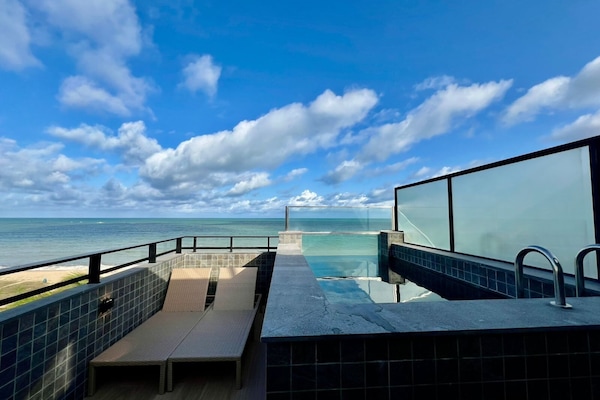 Apartamento Presidencial | Piscina | Piscina exterior