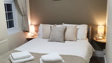 Quarto Duplo Comfort | Wi-fi grátis, roupa de cama fornecida