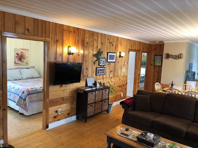 Best View Wonderland-cozy Cabin On Pond - Newfoundland and Labrador