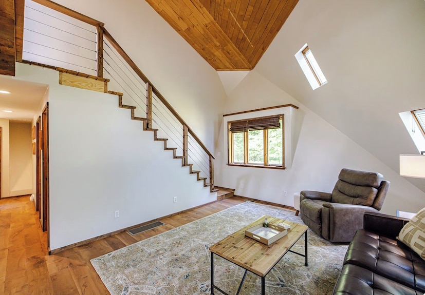 One Of A Kind Dome In Steel Head Alley Girard Pa - Erie Bluffs State Park, Lake City