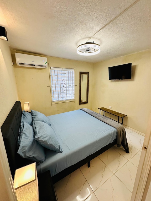 Ling Ling Room - Ferdi's Place - Port Antonio