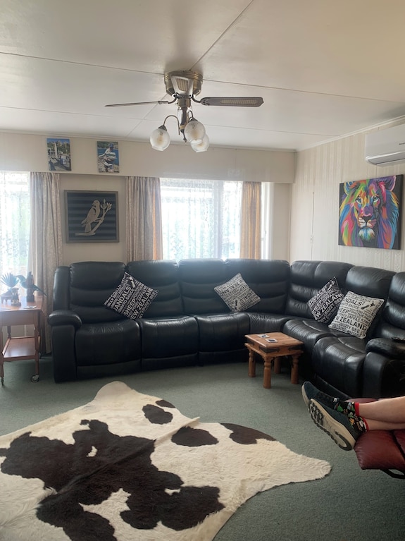 Peace And Quiet At Hokio Beach, Close To Levin, Pet Friendly - Levin