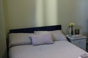 Quarto casal superluxo | Wi-Fi de cortesia, roupa de cama