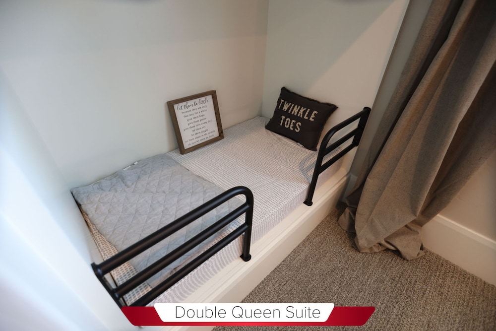 Glenn Haven Luxury Large Group Getaway Sleeps 60 - Tony Grove Lake, UT