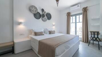 Quarto Duplo, varanda, vista para a piscina | Wi-fi grátis, roupa de cama fornecida