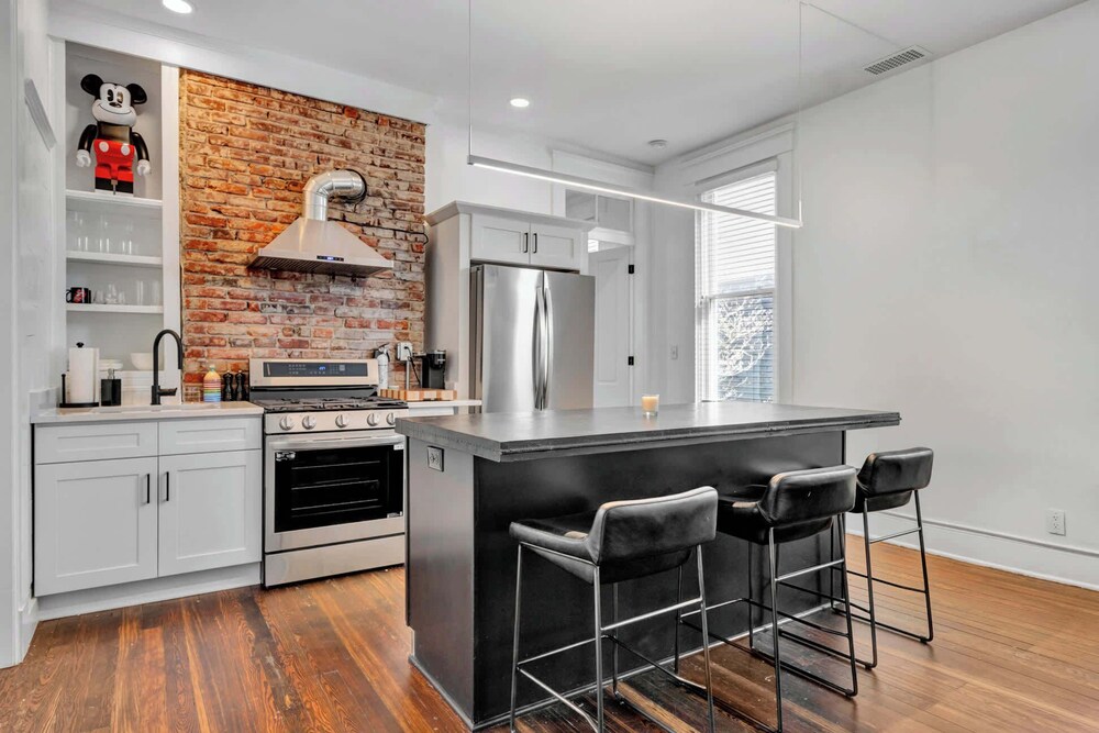 Prime Derby Location | 3BR Spacious Modern Condo! - Louisville | Vrbo