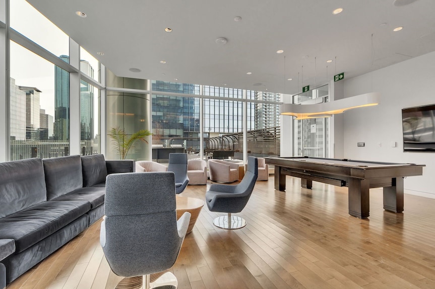 Legends - Executive Suite, Luxury Amenities, Pool - Edmonton