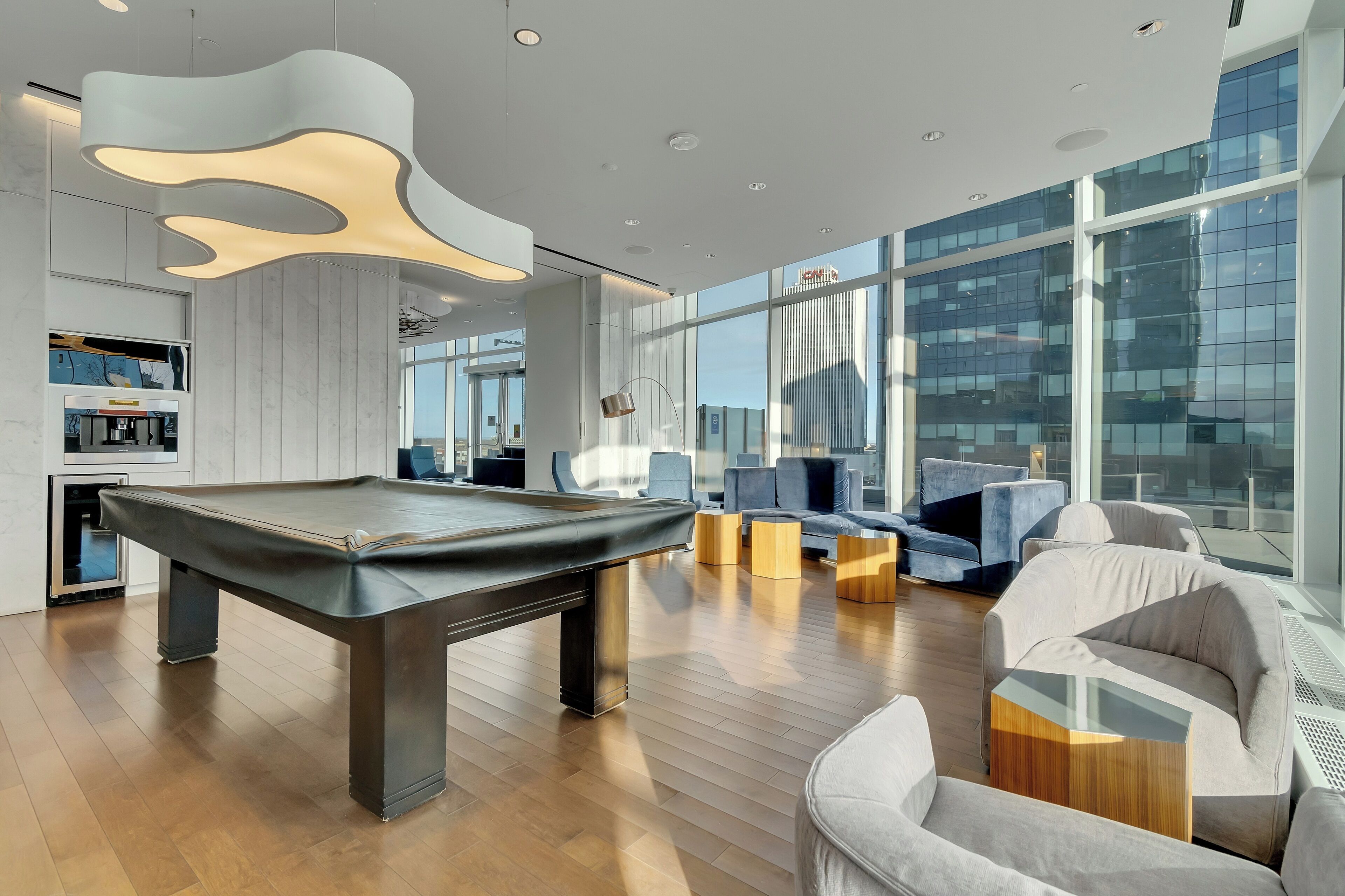 Mary - Downtown Luxury Suite With City Views - Edmonton