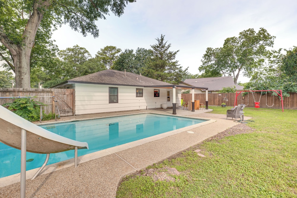 Tomball Home W/ Game Room: Walk To Main Street! - Houston, TX