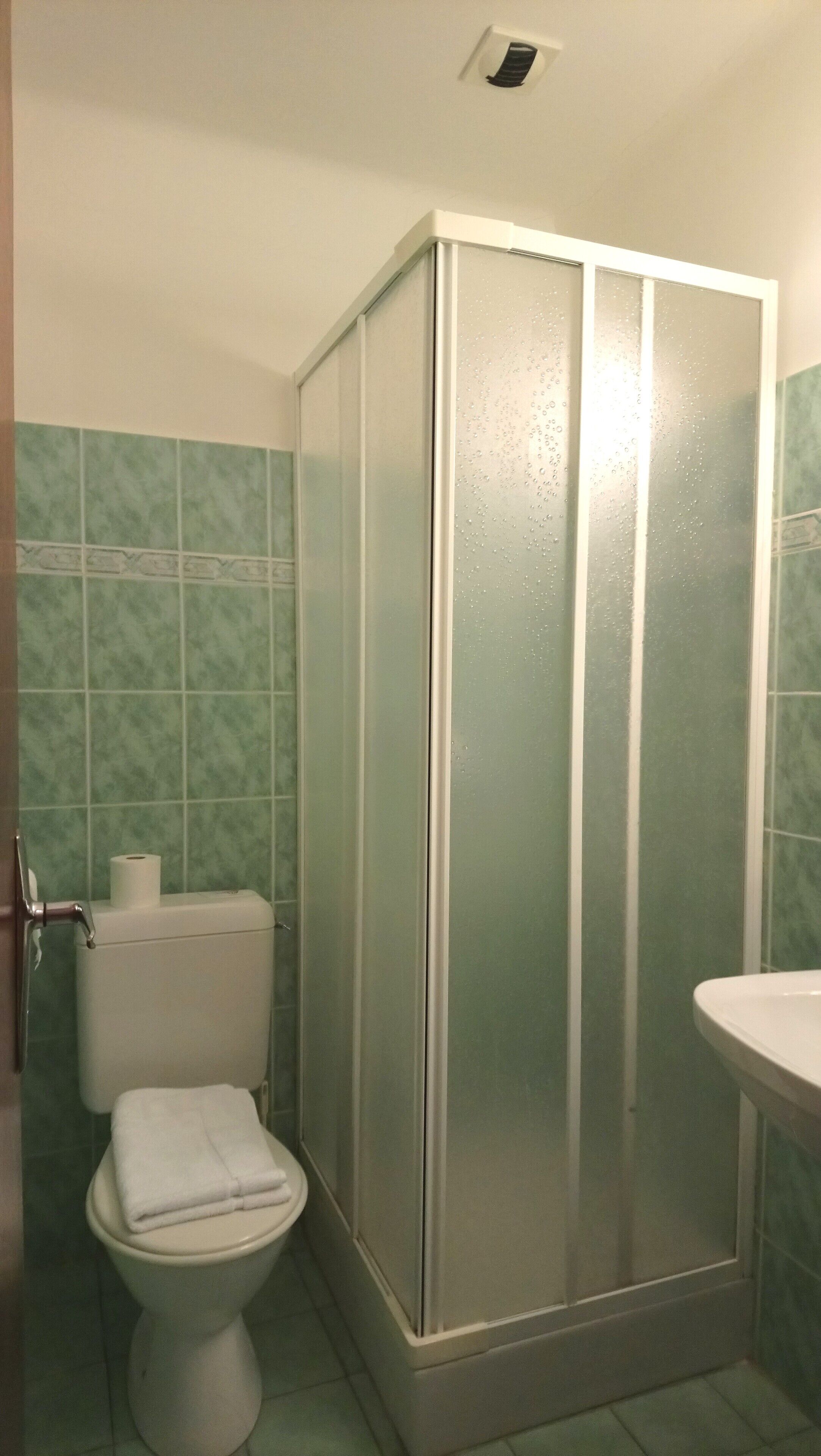 Quarto Duplo Standard | Casa de banho