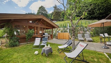 Apartamento luxo, vista para a montanha | Vista para o jardim