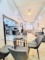 Apartamento Deluxe em Condomínio Fechado, 2 quartos, vista para o campo de golfe | Sala de jantar