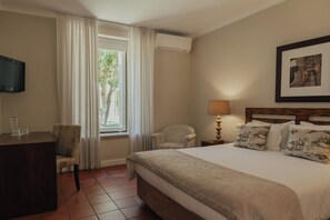 Suite Familiar, vista para o jardim (SUITE-FAMILIAR) | 1 quarto, quartos insonorizados, ferro/tábua de engomar, Wi-fi grátis