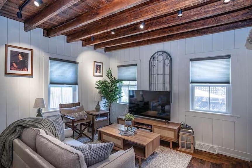 The Hideaway Cottage - Entire Home In Fox Point! - Providence