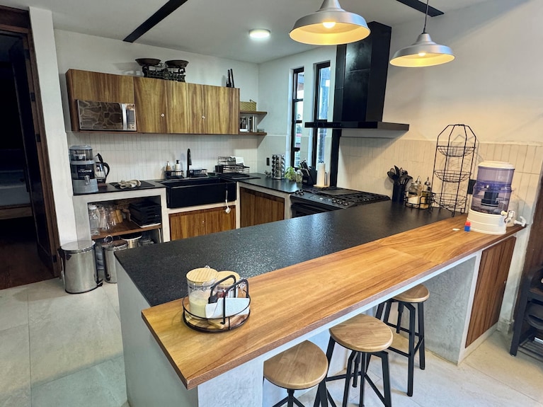 Renta De Hermosa Casa Campestre En Granja De Ovejas Lecheras En Medio Del Bosque - Querétaro