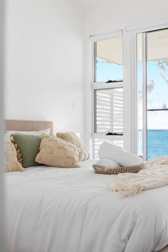 Kushala Lake House - 5 Bed Serenity - Tegerin | Stayz