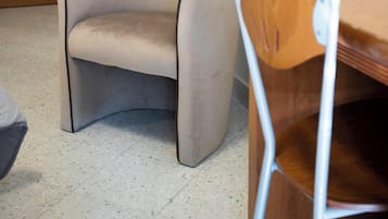 Espaço de trabalho para notebook, Wi-Fi de cortesia