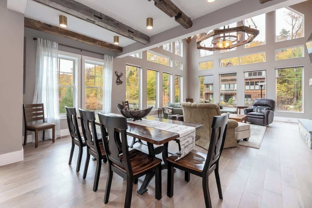 Riverfront Escape In The Mountains - New Hampshire