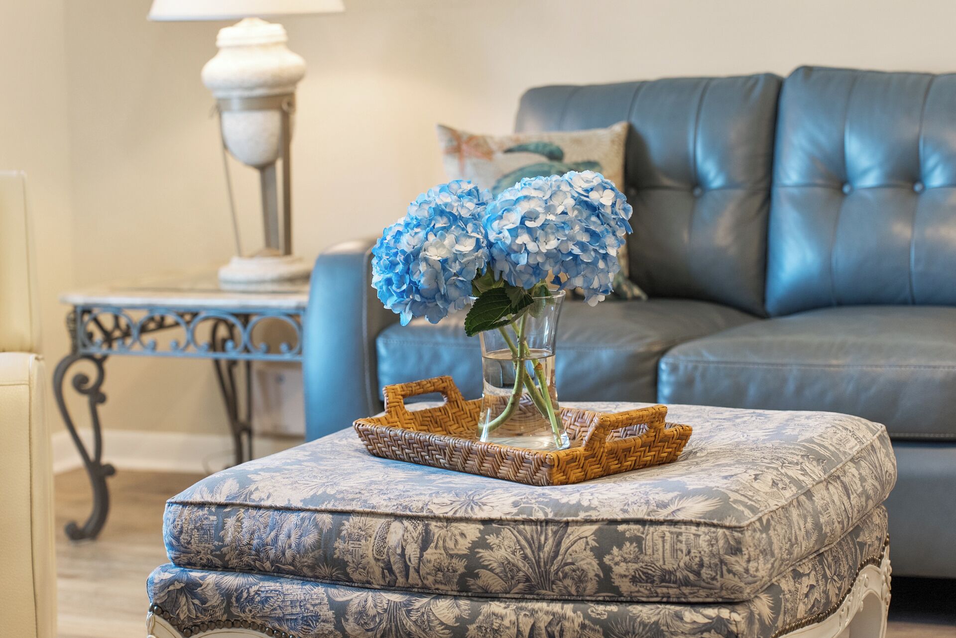 Fall Sale! Top Floor Oasis With Pool! Well Stocked! Short Walk To Beach! - Florida