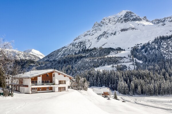 Chalet Lilly-family Friends Mit Ski In-ski Out - Lech