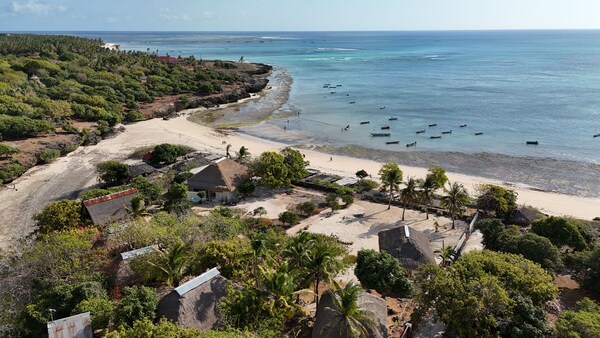Rote Beach Bungalows - East Nusa Tenggara