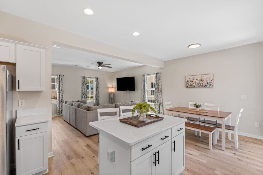 New House! Close To Hpu & Hpmkt - High Point, NC