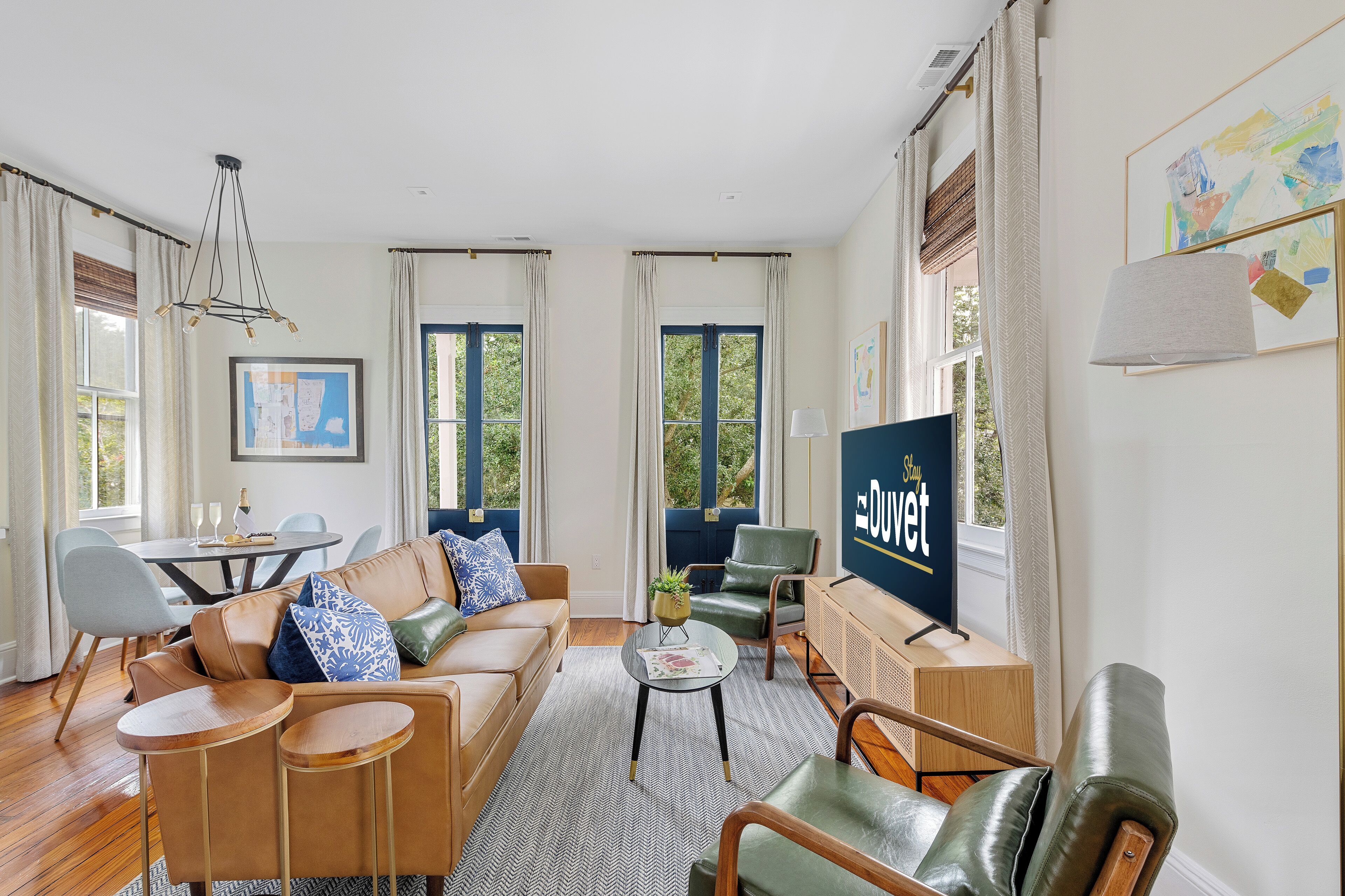 Cozy Downtown Home | Wylde Jasmine - Charleston, SC