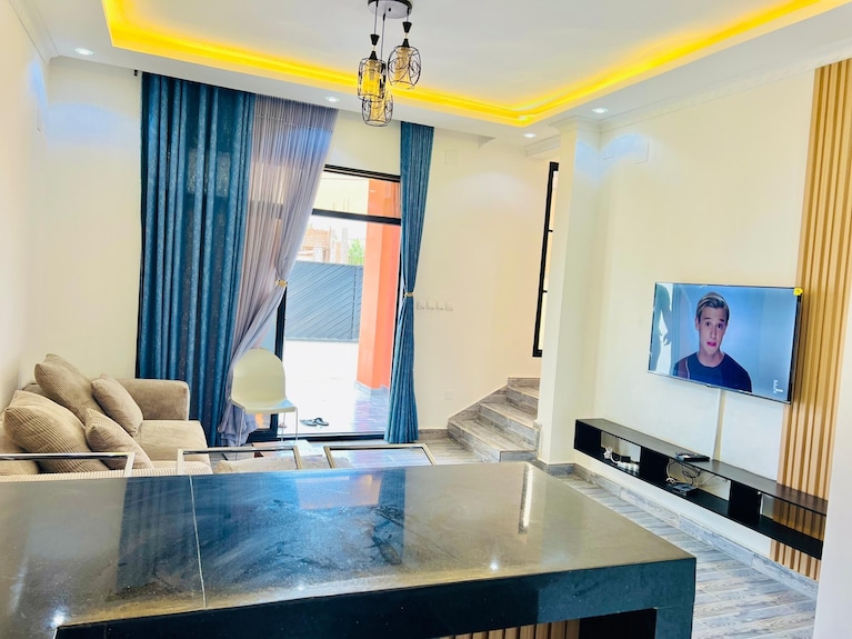 Wonderful 4-bedroom Apartment In Bujumbura Mairie In Quartier Miroir. - Bujumbura