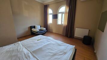 Quarto Duplo Standard, vista para a praia | Wi-fi grátis