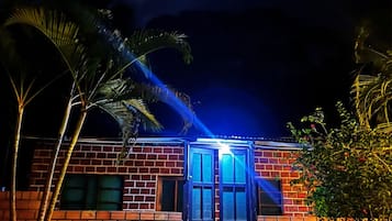 Cabana de Madeira Familiar, vista para o jardim | 2 quartos, Wi-fi grátis