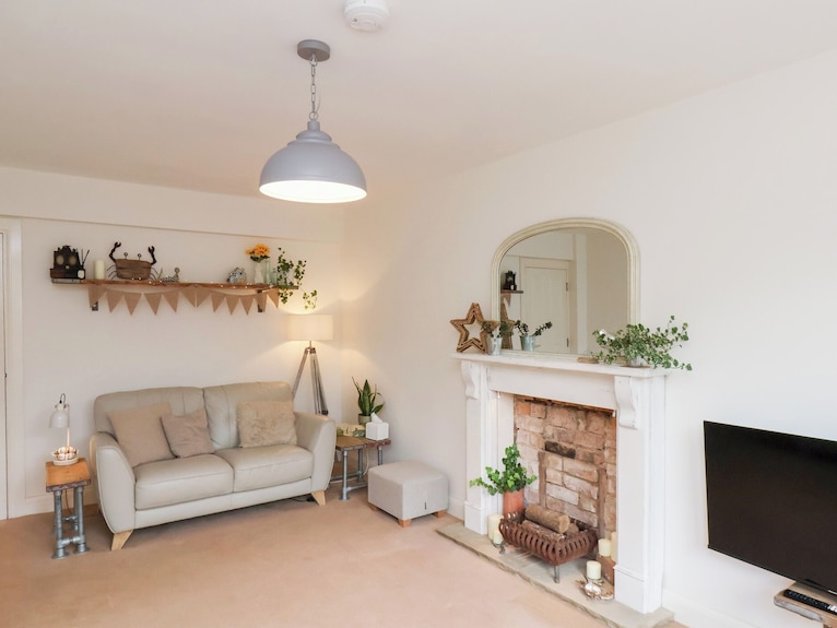 Happy Days, Pet Friendly, Country Holiday Cottage In Scarborough - Scarborough