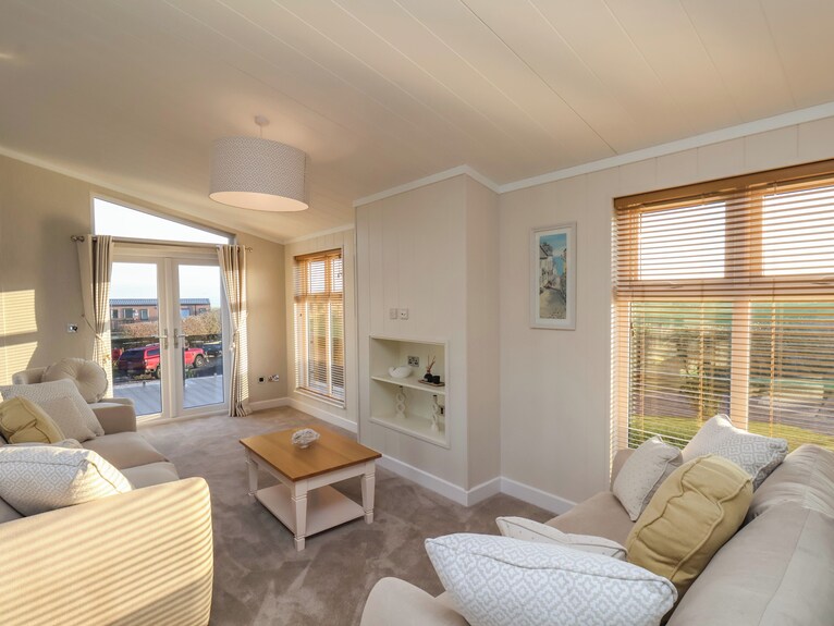 Cherry Blossom Lodge, Pet Friendly, With A Garden In Whitby - サンドセンド