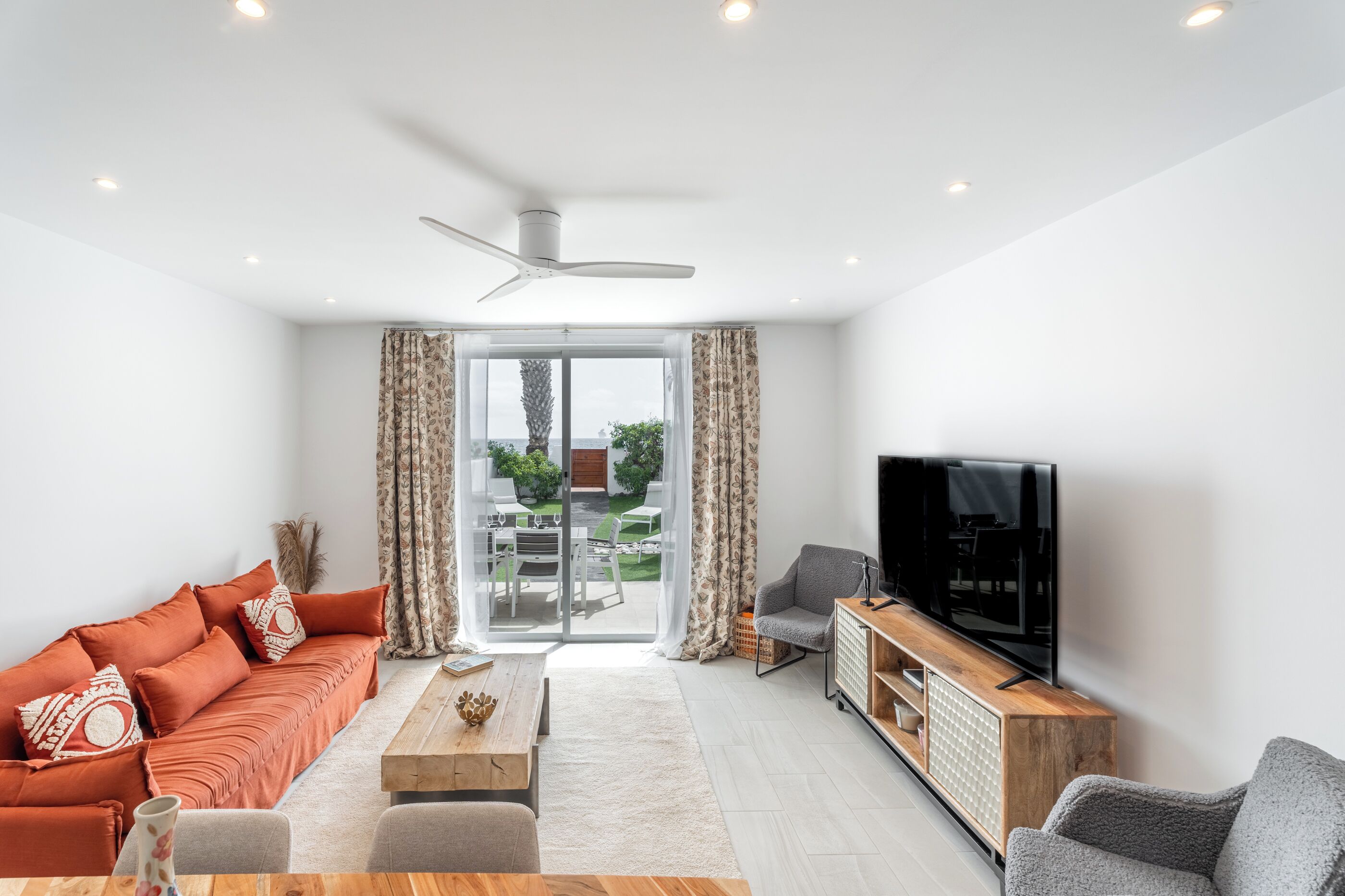 Luxurious Oceanfront Villa In Parque Santiago 3 - Playa de las Américas