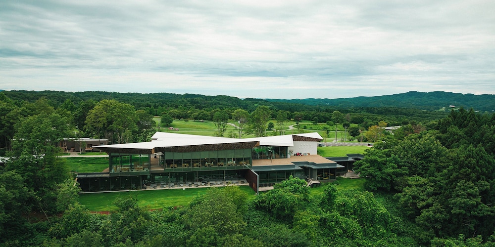 Snow Peak Field Suite Spa Headquarters - Nagaoka