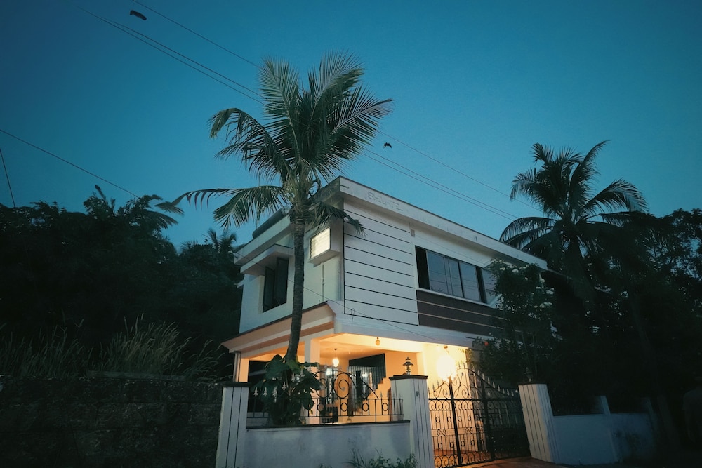 Heritage Crystal Villa - Mangalore