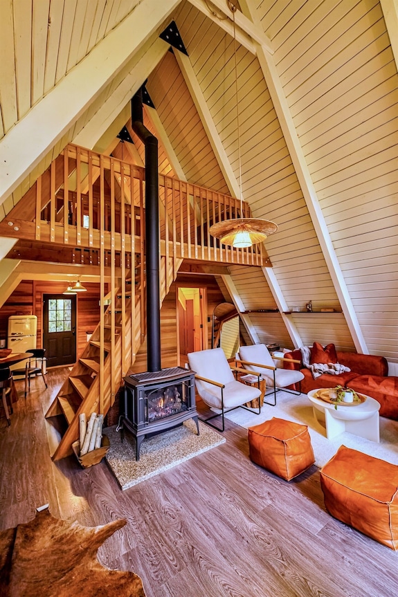 Iconic Tye Haus A-frame: Hot Tub, 15min To Stevens - Cascade Mountain, WA