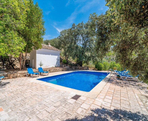 Charming Farmhouse With Private Pool - Priego de Córdoba