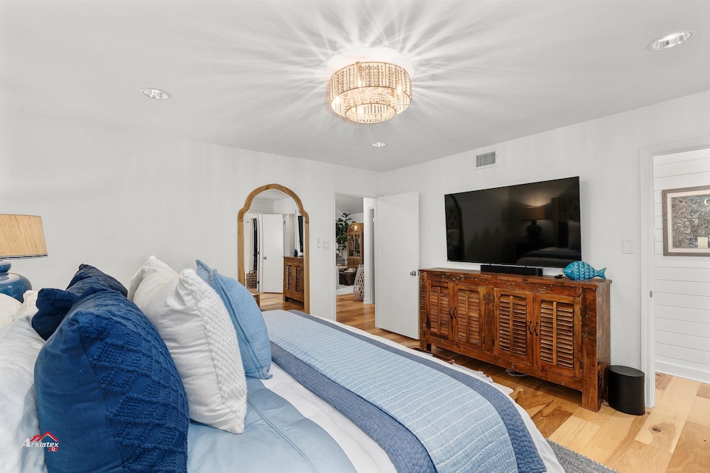 Grand Mamou at Caddo Lake - Luxury Living on The Bayou - Karnack | Vrbo