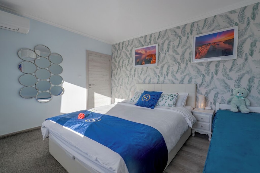 One Living Room One Bedroom Apartment With Kitchen In Cascais Beachfront Villa - Estoril