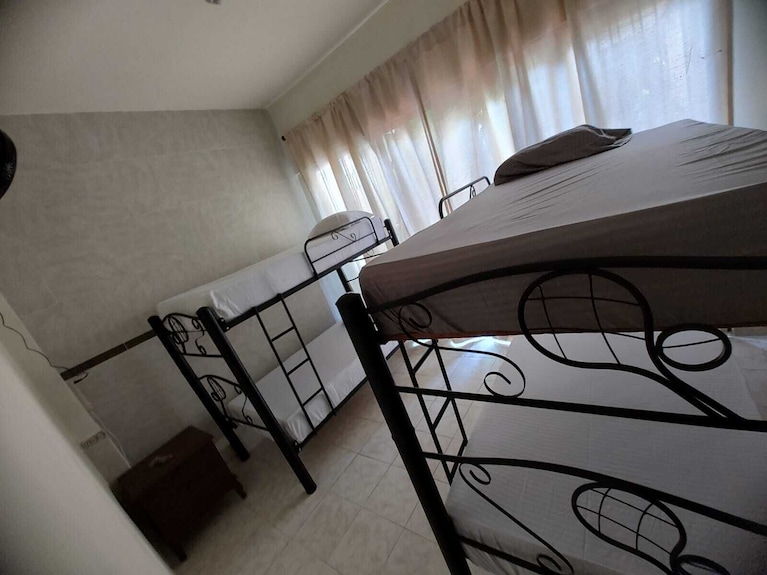 Spectacular Traditional House, Strategic Location, Safe And Quiet Sector - カリ