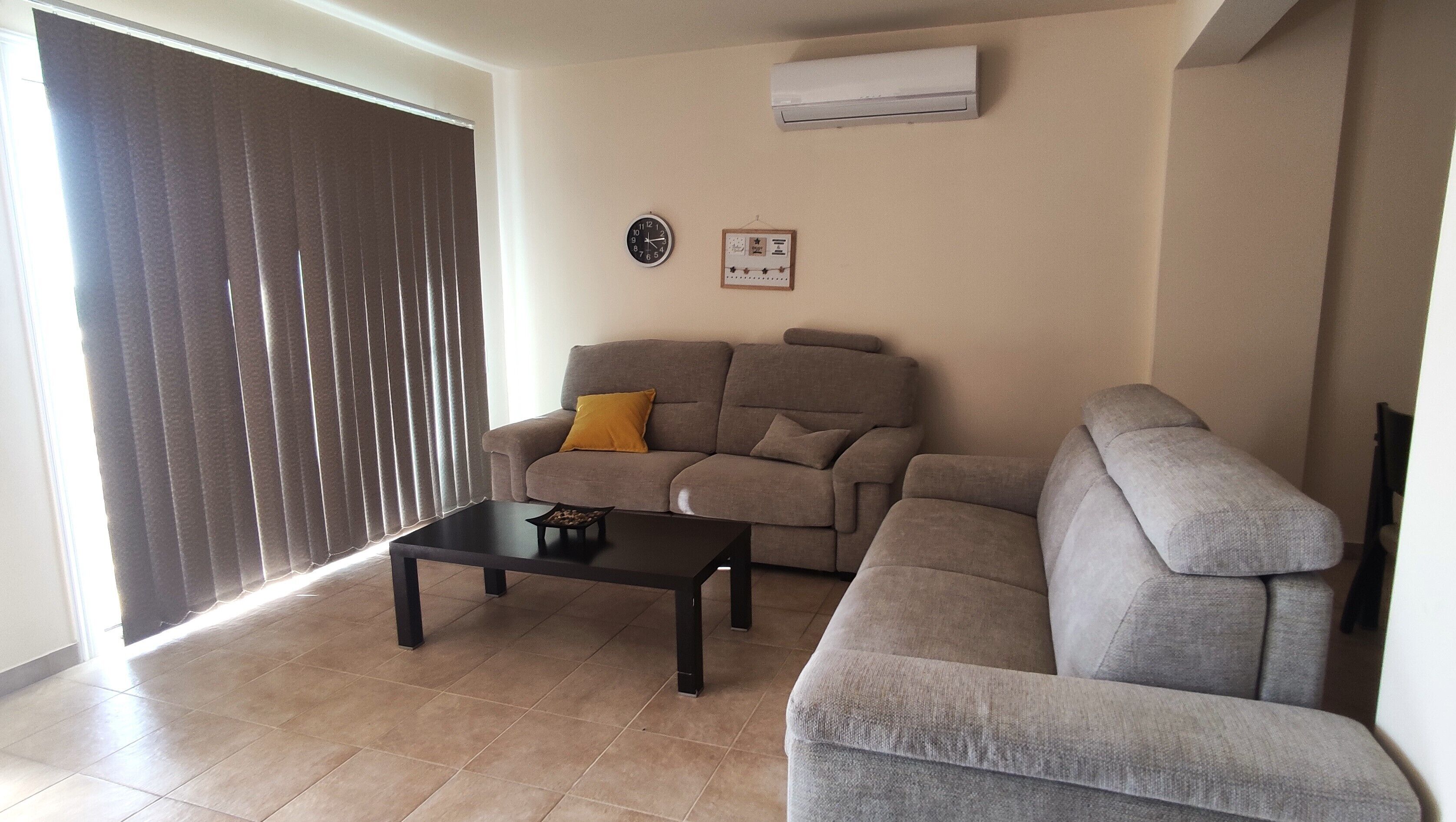 Aigli Flat: A Spacious, Tranquil Flat Close To The Beach, Overlooking The Pool. - Famagusta