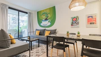 Apartamento (A) | Sala de estar | Televisor