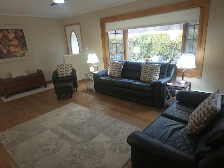 Charming 4-bedroom Home With Ac And Wifi Close To Downtown Historic Honesdale - Poconos, PA