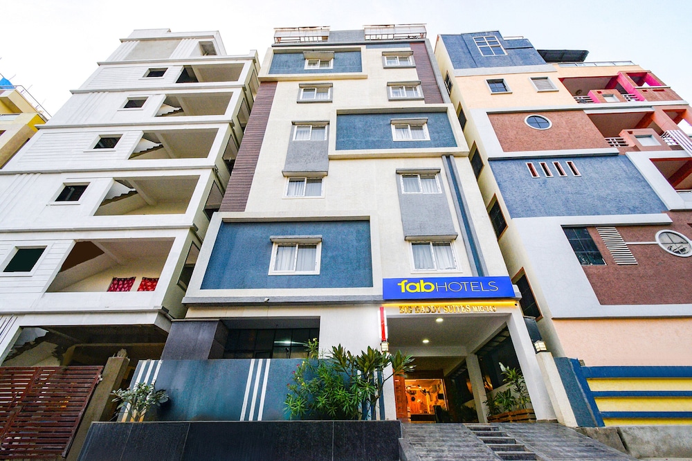 Fabhotel Big Daddy Suites - Hyderabad