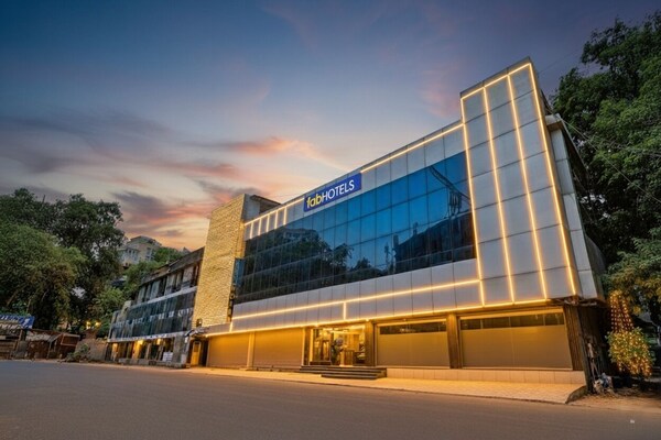 Fabhotel Veera Residency - Mumbai