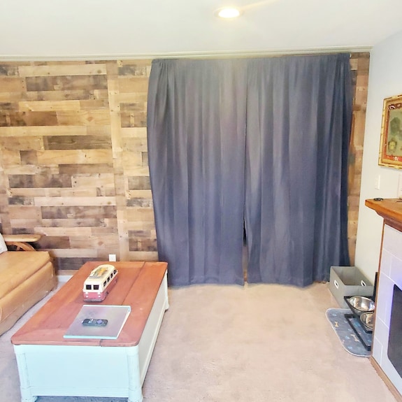 Cute 1 Bdrm Studio. Perfect To Get Away From The Hustle And Bustle Of City Life. - Apple Valley, CA