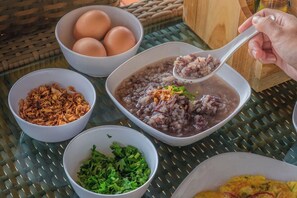 Pequeno-almoço continental diário incluído 