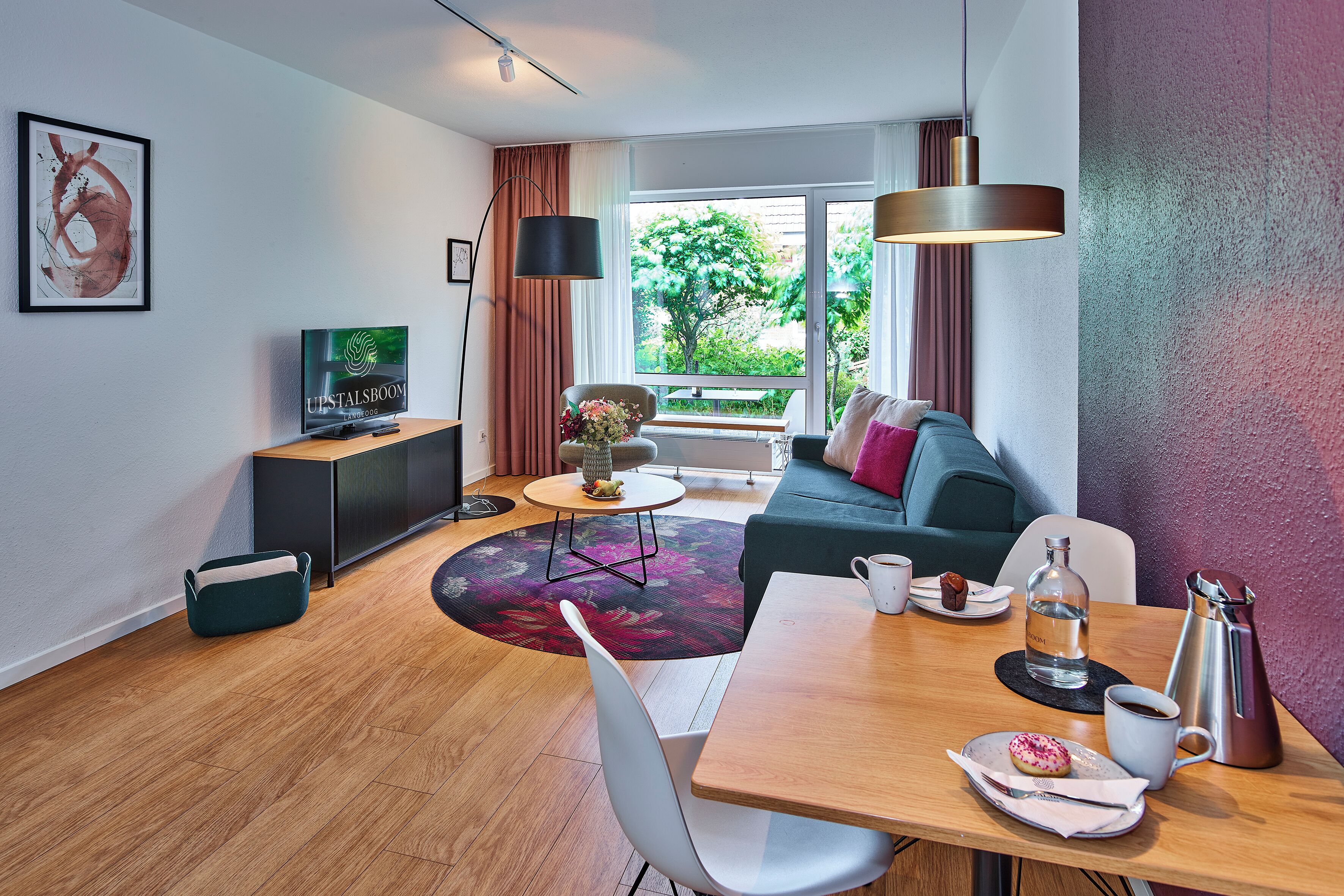 Apartamento | Escrivaninha, Wi-Fi de cortesia, roupa de cama