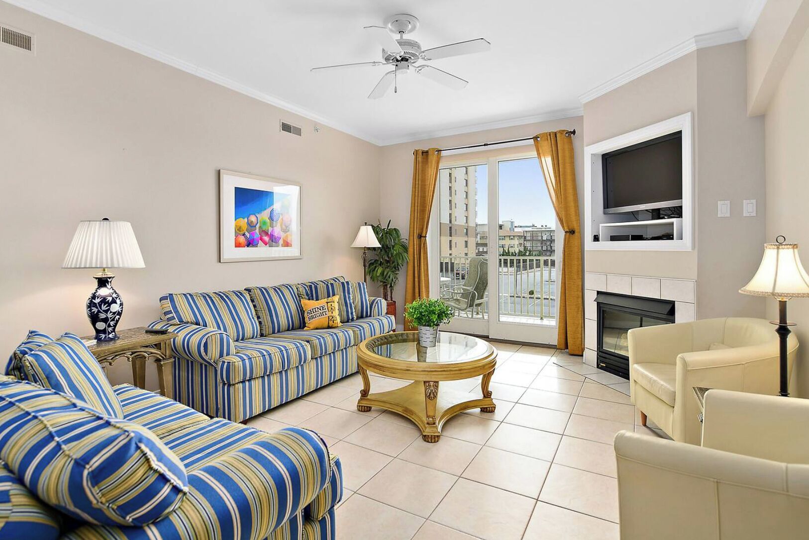 3-bedroom Condo With Ocean Views, Indoor Pool, Balcony, And Mid-town Location! - Ocean City, MD